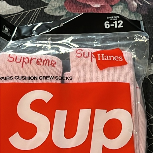 Supreme | Underwear & Socks | Nwt 22 Supreme New York X Hanes Pinkred ...